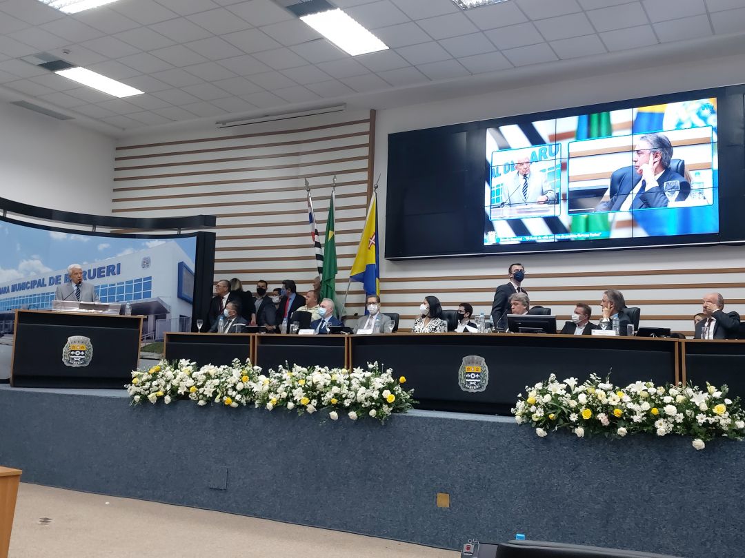 Durante sessão solene em Barueri, Francisco Rossi lança nome de Rubens ...